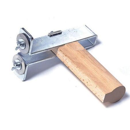 Plasterboard Stripper - Cuts Plaster Easily and Safely SW122